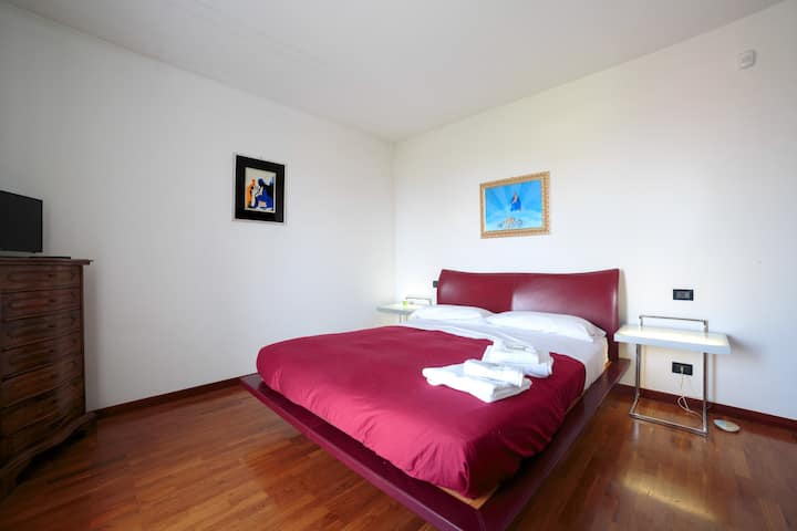 Suite 3 Camere E 2 Bagni 6 Pers. - San Marino