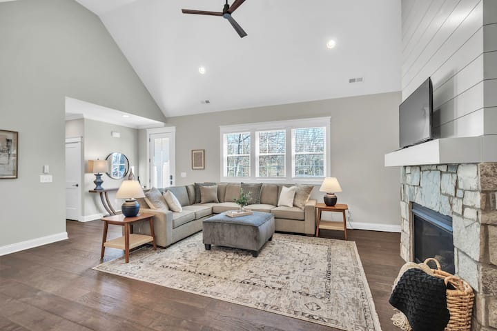 Elegant Family-friendly Home: Monthly Stay - Greenville, SC