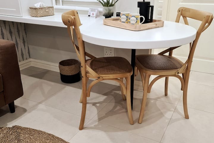 The Palm Room With Backup Power - Pinetown