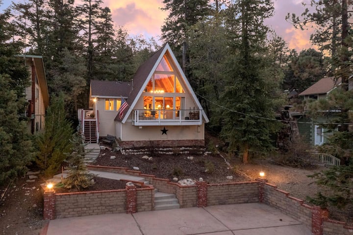 Romantic A-frame Cabin / Close To Everything - Big Bear Lake, CA