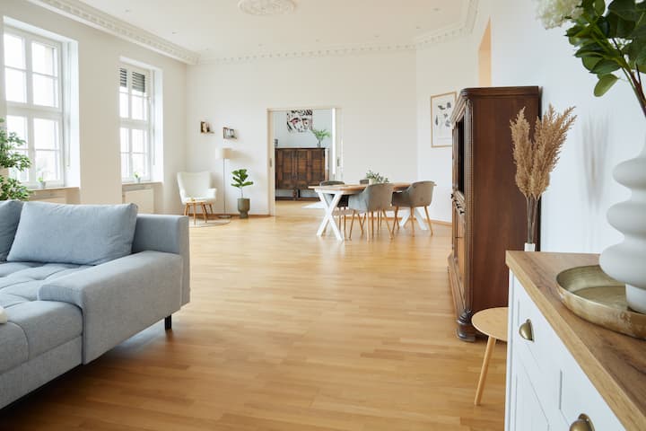 Idee Living: Design Apartment | Netflix | Balcony - Mannheim