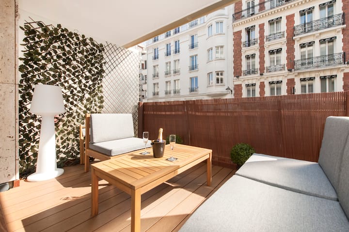 Central, Belle Terrasse - France