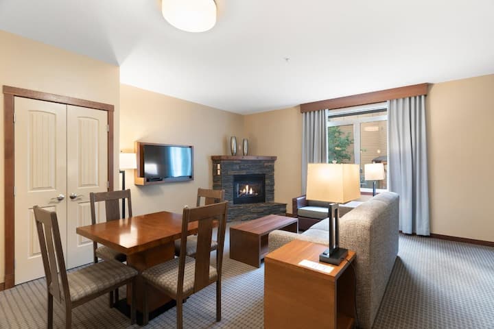 King Suite+mountain View+hot Tub - Canmore