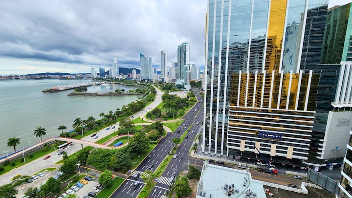 Vip-bay Front Panoramic Views With Balcony - Panama City