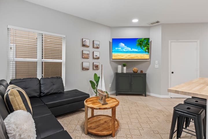 The Treasure Haven Golf Villa - Port St. Lucie, FL