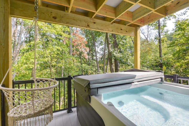 *Hot Tub*,  *Pool Table*, Steps To Stony Pnt L/out - Galena, IL