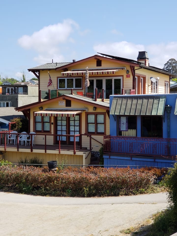 Capitola Pelican House - Santa Cruz, CA