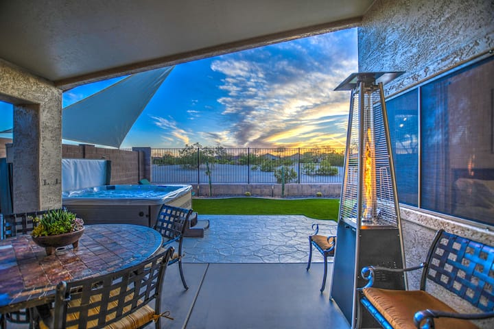 Chic Mid-century Modern On Golf Course W/ Hot Tub - Queen Creek, AZ
