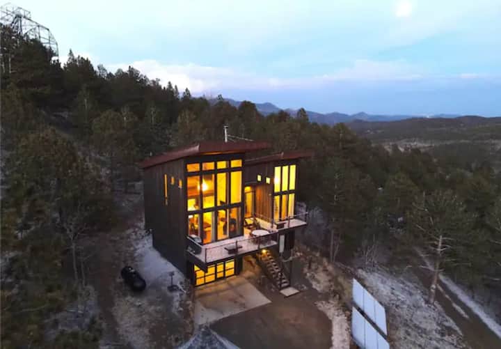 Getaway Cabin W/ Stunning View - Idaho Springs, CO
