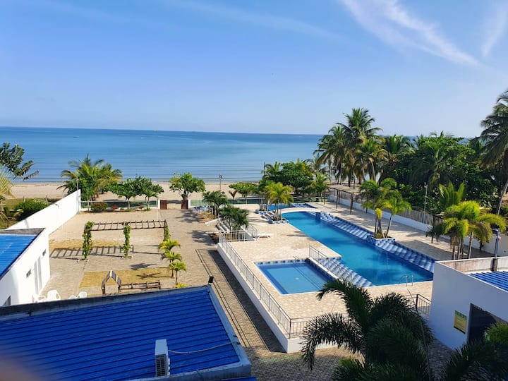 Penthouse En El Edificio Arrecife Frente Al Mar - Covenas