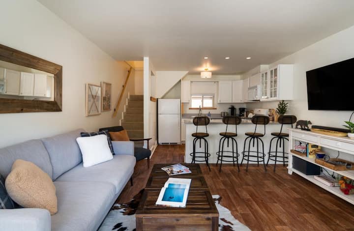 Quintessential Mountain Condo-minutes From Slopes - Sun Valley, ID