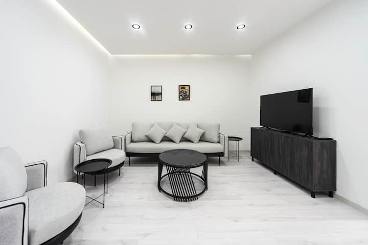 Exclusive Design In City Center - エレバン