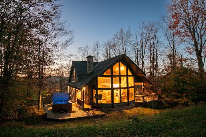 Serene Mountain Stay, Hot Tub, Ev Charger, And A/c - Park Road 826