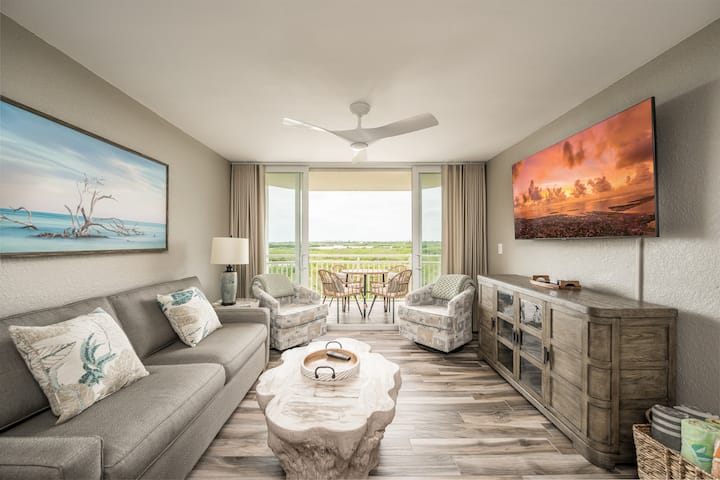 Newly Renovated 2/2 Bath Condo, With Shared Pool - Key West, FL