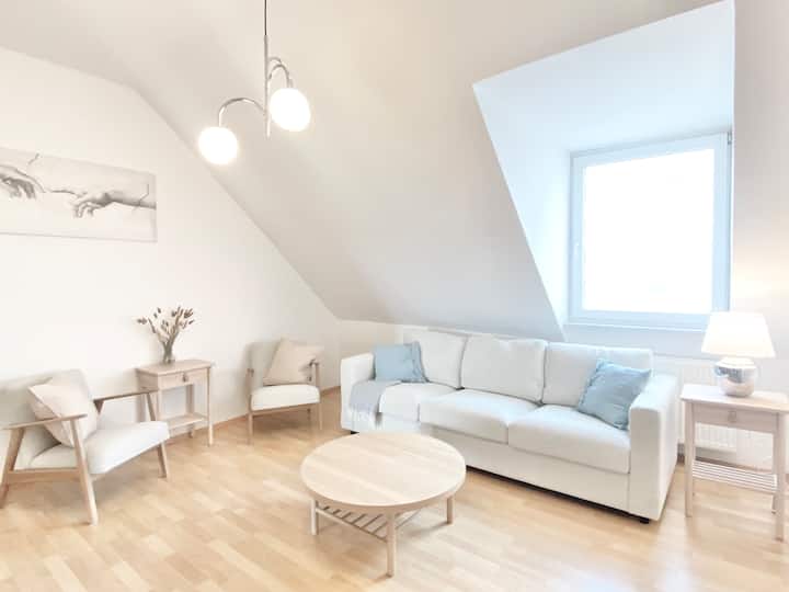Schöne Wohnung Mit 2 Schlafzimmer Im Altbau Hg - Francoforte sul Meno, Germania