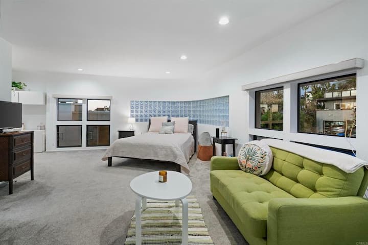 Walk To Beach - Rancho Santa Fe, CA