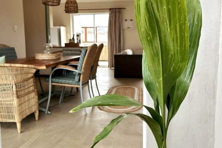 Secrets 1 - Steps From The Beach - Jeffreys Bay