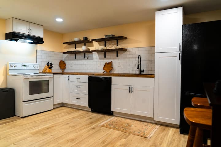 1 Bedroom Suite Near Downtown Vancouver & Portland - Vancouver, WA
