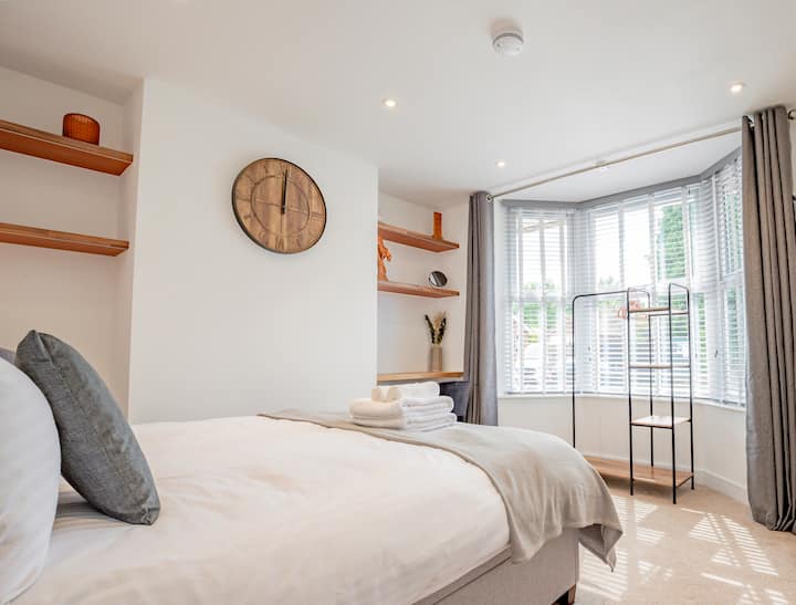 Modern Flat In City Centre With Garden And Parking - Hereford
