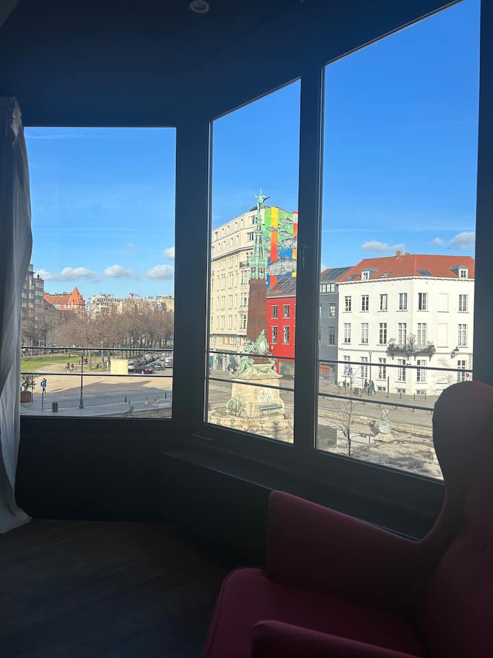 Spacious Apartment + Rooftop In A Central Location - Bruselas, Bélgica