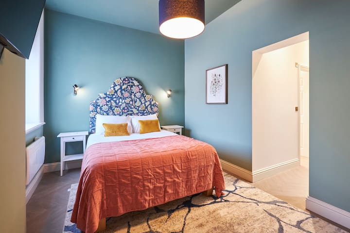 Ros Castle @ Arlington House Hotel (Self Check-in) - Wooler