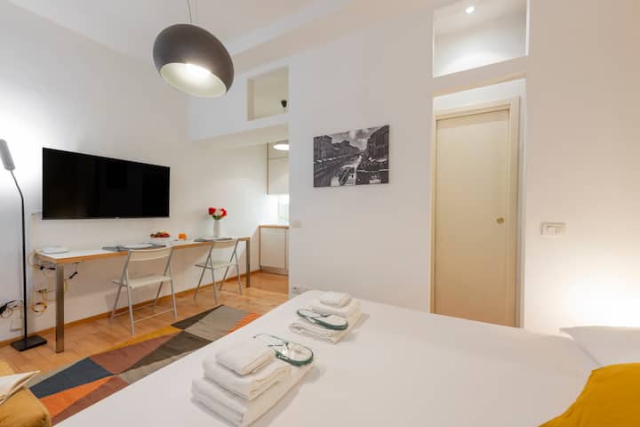 Alessandria, 4 – Fashion E Movida - Milan