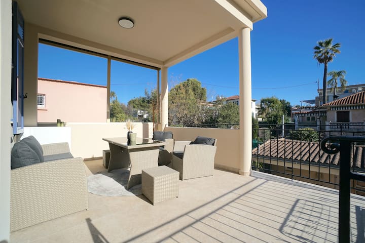 Magnifique Haut De Villa «Chez Charlotte » Parking - ibis Styles Antibes