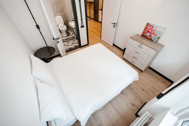 Double Bed Room With Separate Bathroom - Bishkek