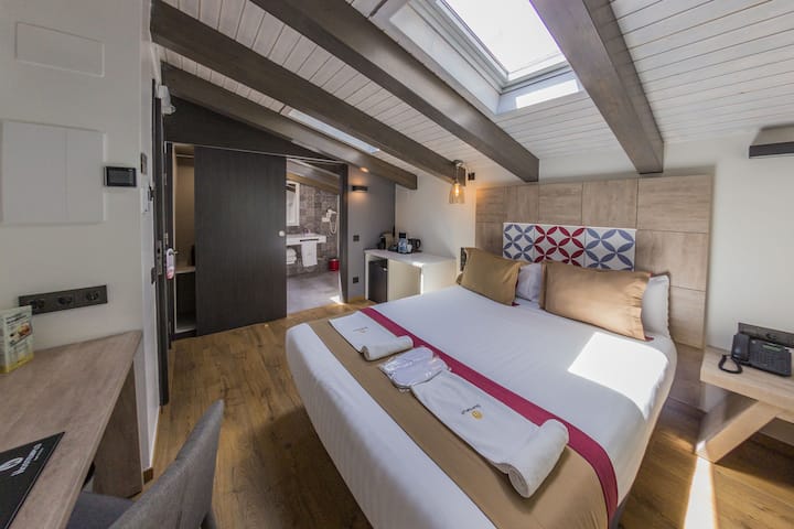 Sagrada Familia Deluxe Room With Breakfast - Barcelona