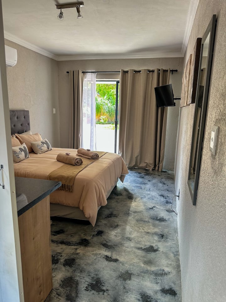 Casa De Paiva Room 2 - Hoedspruit