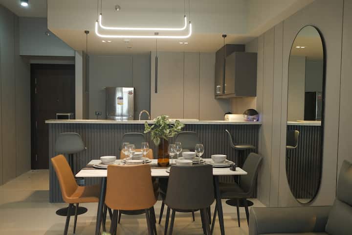 Bgc Uptown Hotel Luxury 3br Suite With 2 Balconies - Taguig