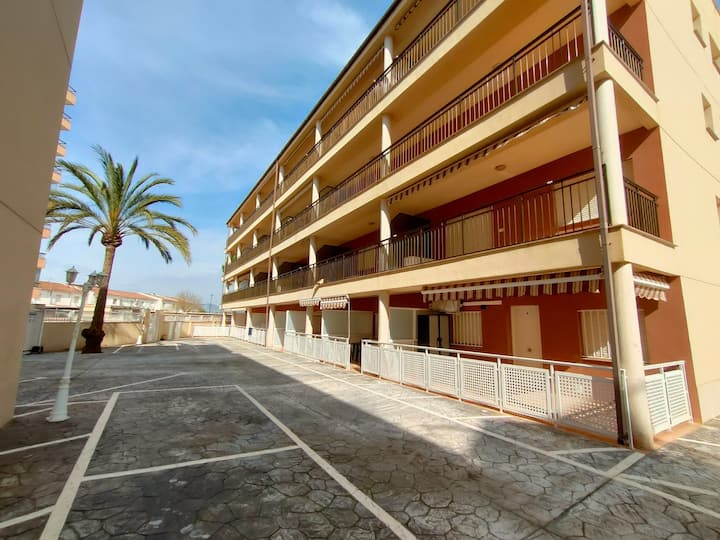 Bajo Tranquilo Con Terraza Y Parking Gratuito - Benicarló