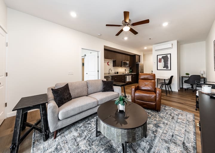 Cozy Cottage | Near Trails - Colorado Springs, CO