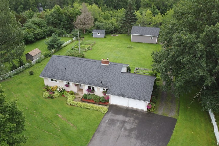Home In Fredericton - Fredericton