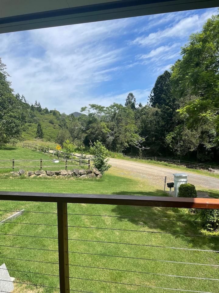 Valley Views At The Cottage - Beechmont