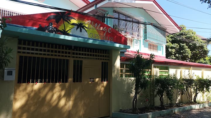 Village Guest House, Hundred Islands - Alaminos