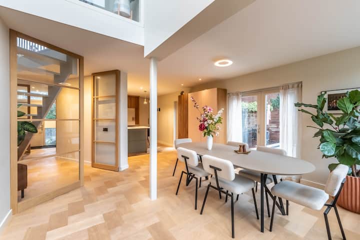 Stunning Villa With Heated Pool - Amsterdam