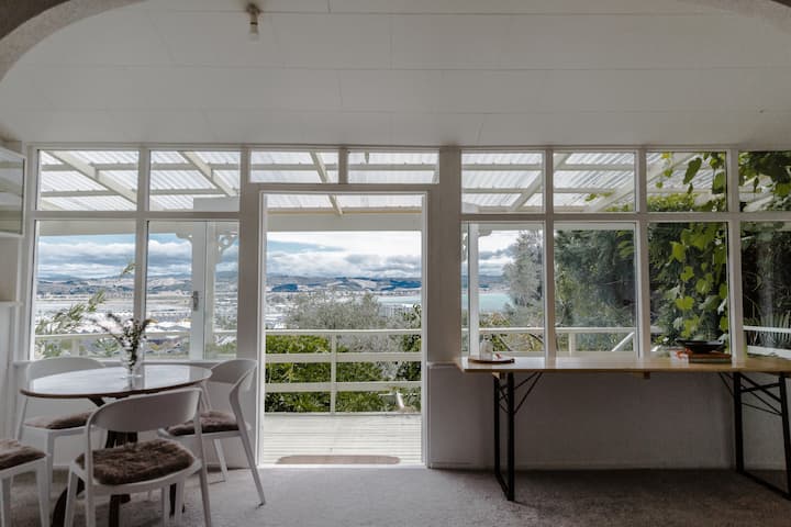 'Montpellier' Views In Napier - Napier