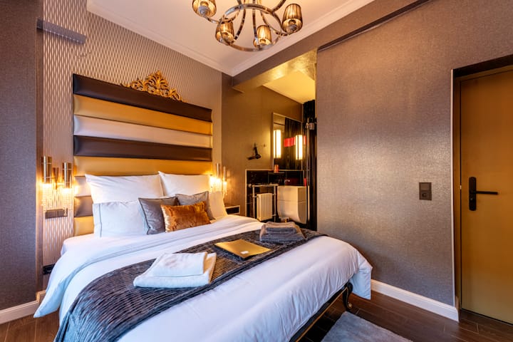 #Central Room, Exquisite Design - #5 Estelle - Colonia