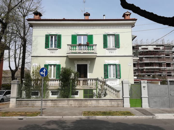 Agli Oleandri  Appartamento  In Villa Con Parcheg. - Gorizia, Italia