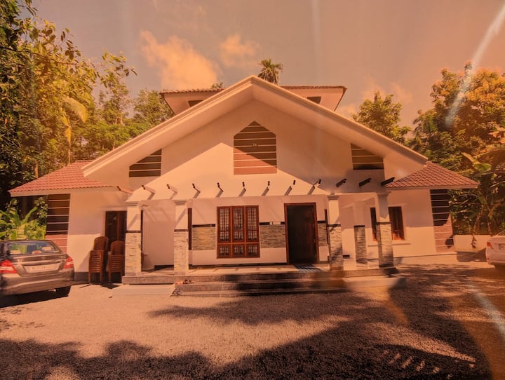 Mulamootil House Puthamon Junction - Pathanamthitta