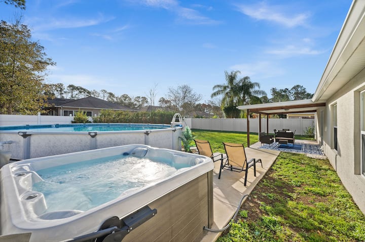 Luxury Spacious Home - Heated Pool, Hot Tub - Palm Coast, FL