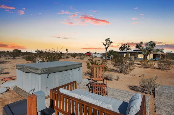 2 Homes, Hot Tub, Firepit, Bbq, Games - Joshua Tree National Park, California