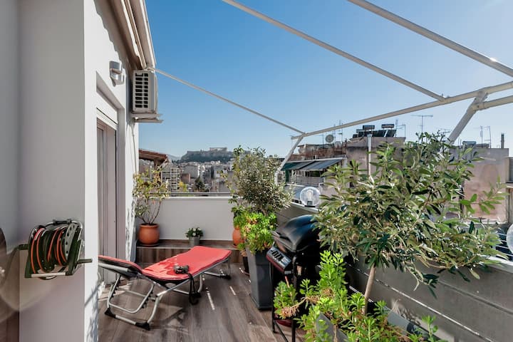 Cozy Apartment & Acropolis Views - Atene