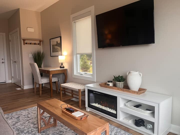 New End Unit Nature Lover - West Des Moines, IA