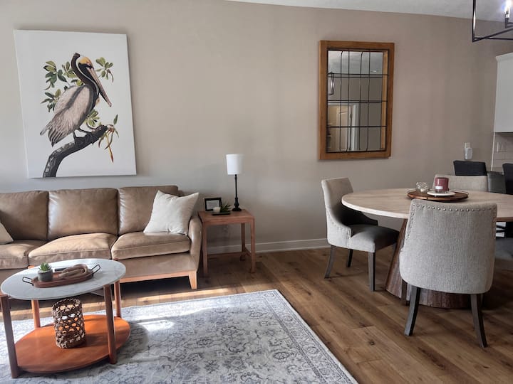 New Scenic Spacious Comfort - West Des Moines, IA