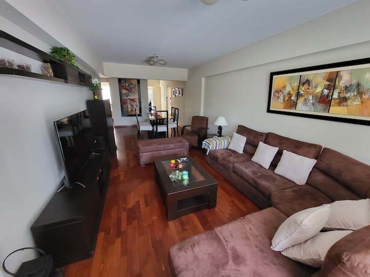 Acogedor-confort En Miraflores - Lima