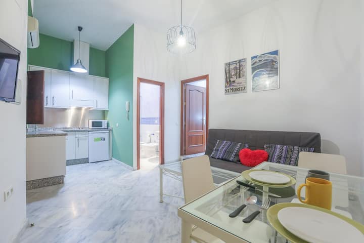 Galindo Center Premium Suites, Free Parking - Bormujos