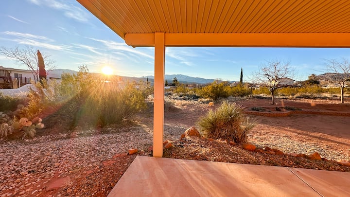 Desert Oasis: Red Mtn. Retreat - Gunlock State Park, Gunlock