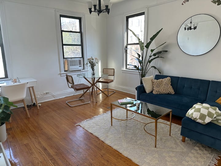 Charming Two Bedroom Home In Williamsburg - Brooklyn, NY